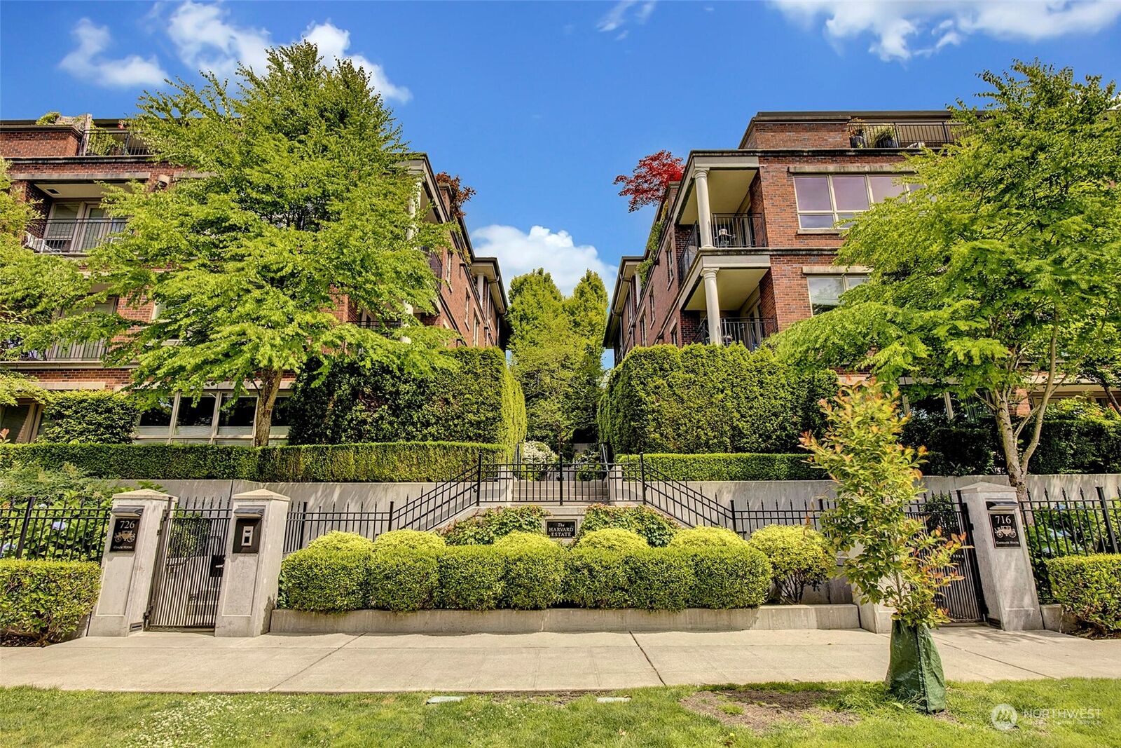 2 bed Seattle home for sale: 726 Boylston Avenue E 11, Seattle, WA 98102