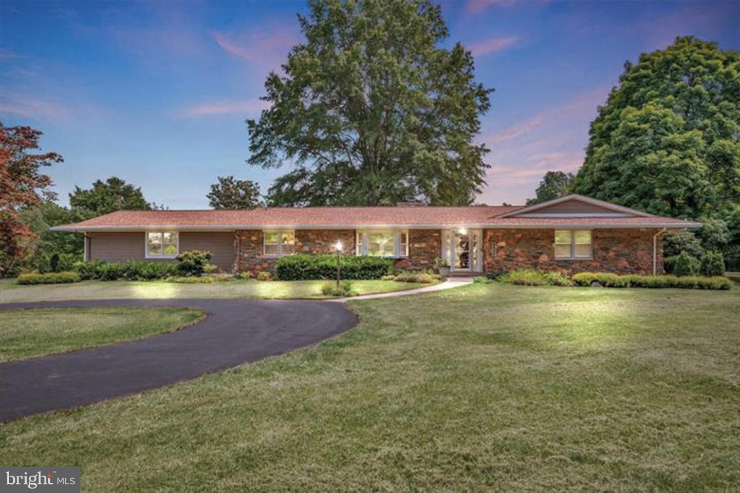 MLS#VAPW2086122: 10623 Schaeffer Lane, Nokesville, VA 20181