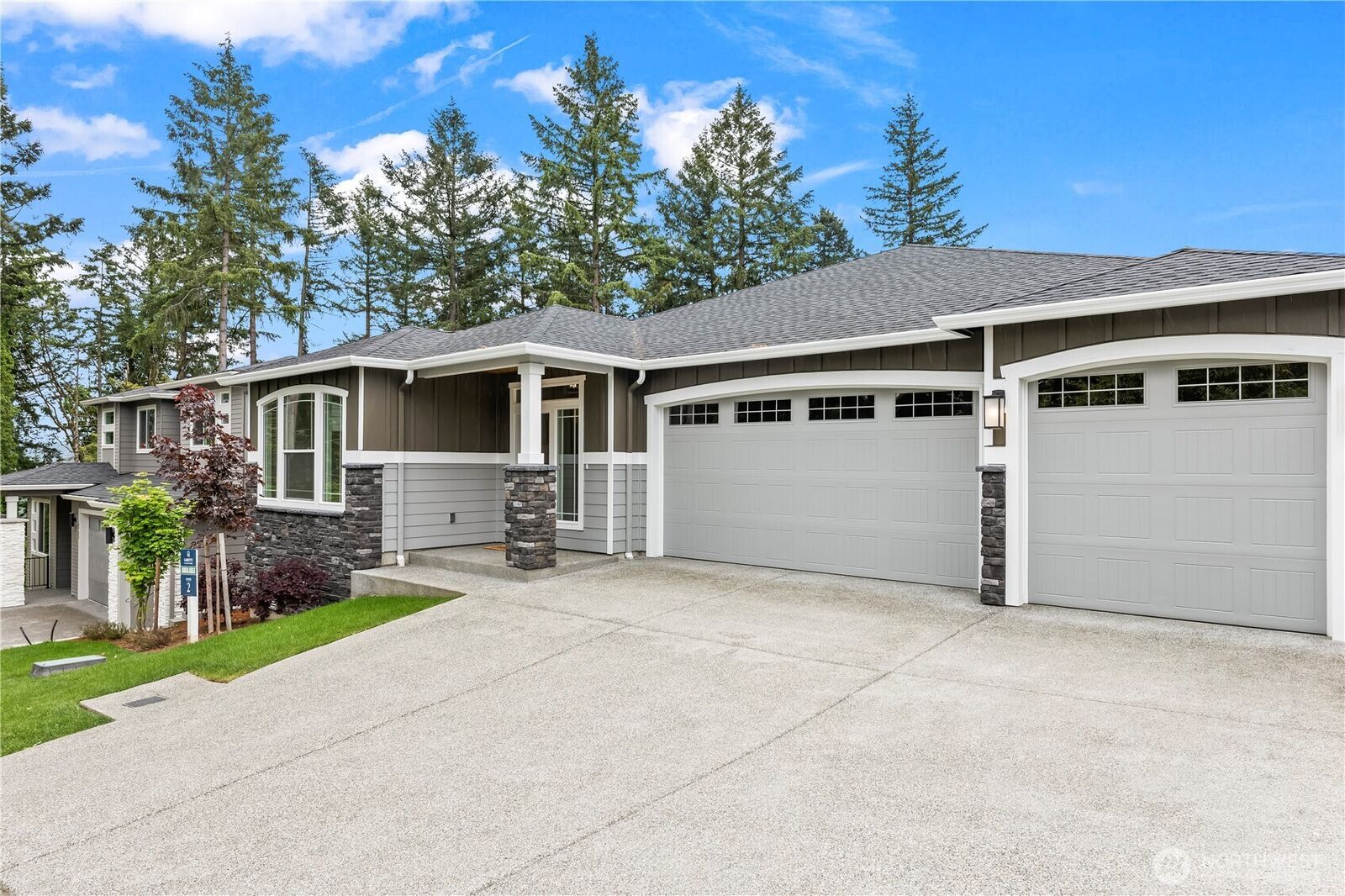 Home for sale in Tacoma: 6612 6th Street E, Tacoma, WA 98424