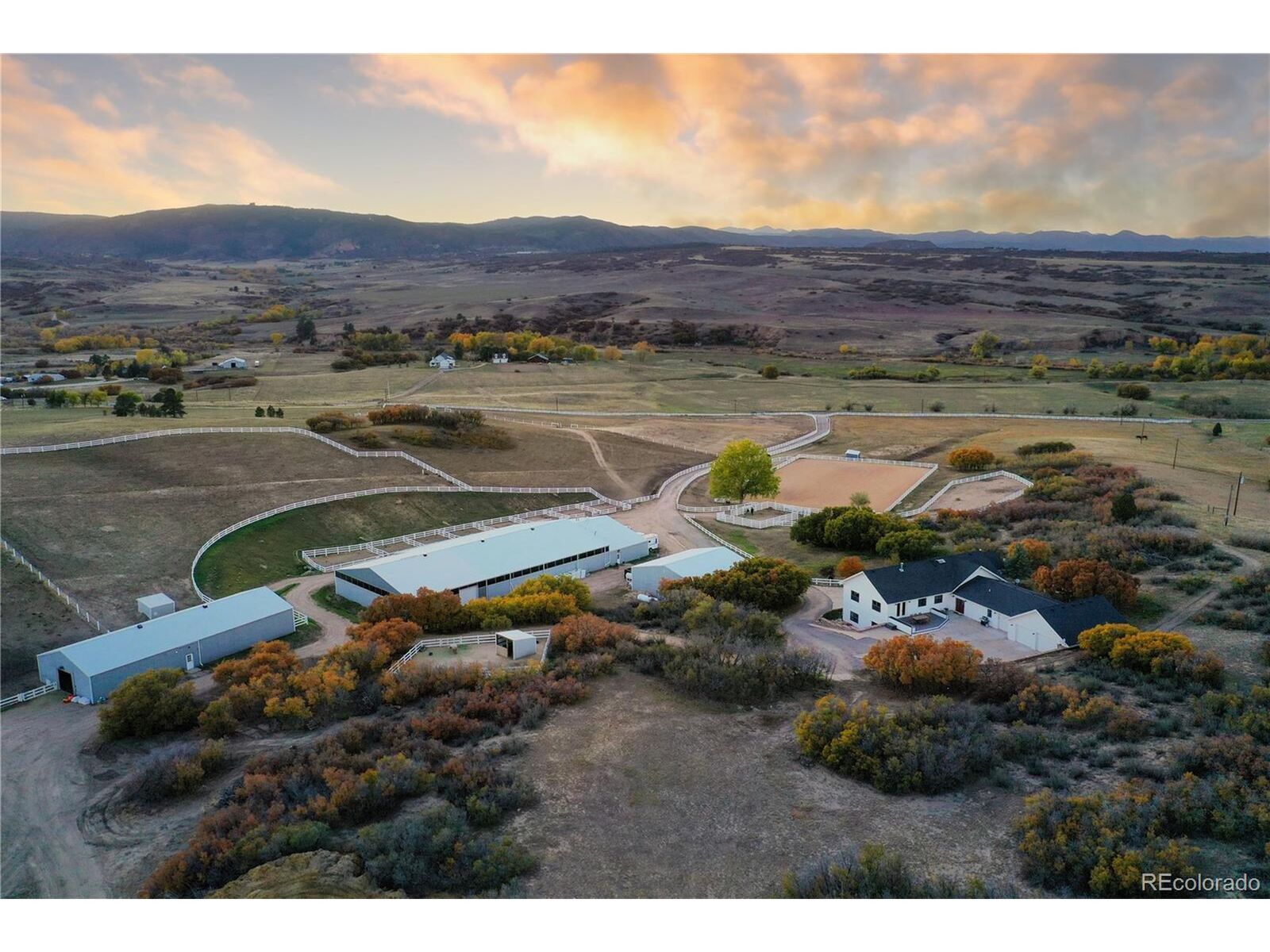 MLS#6385624: 810 N Perry Park Rd, Sedalia, CO 80135