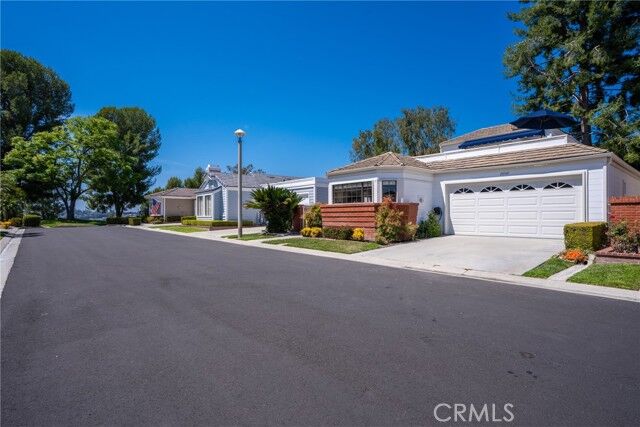 MLS#OC25102983: 28385 Borgona, Mission Viejo, CA 92692